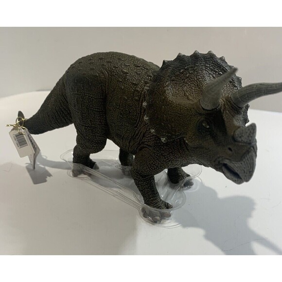 Papo | Toys | Nwt Papo Triceratops Realistic Dinosaur Figure 205 | Poshmark